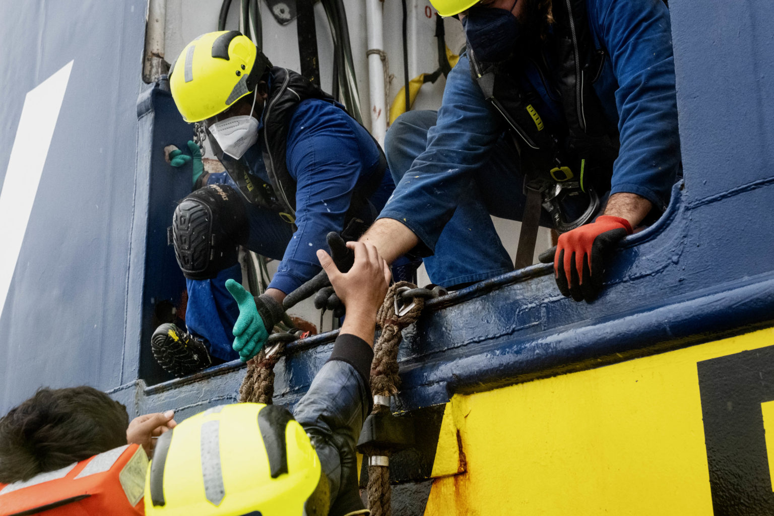 Donate now - SOS HUMANITY